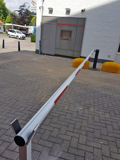 Alphatronics – Manual barrier Manubar
