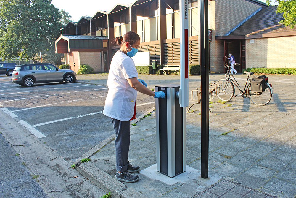 Alphatronics – Manual barrier Manubar